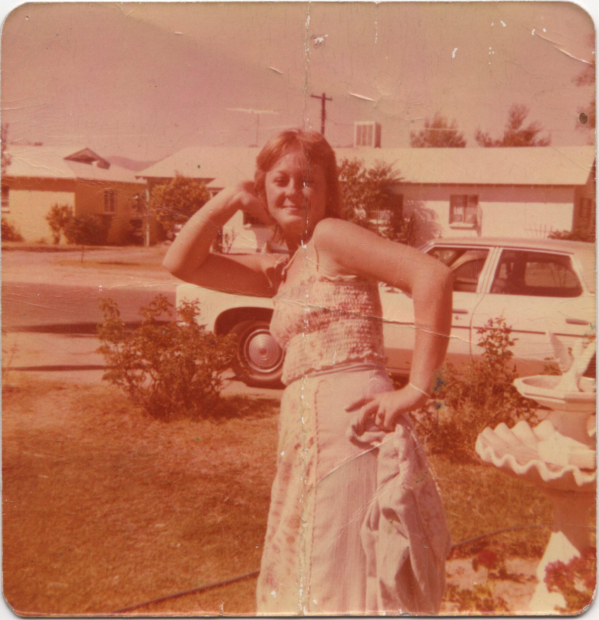 RecolorLife | AI photo restoration and colorization